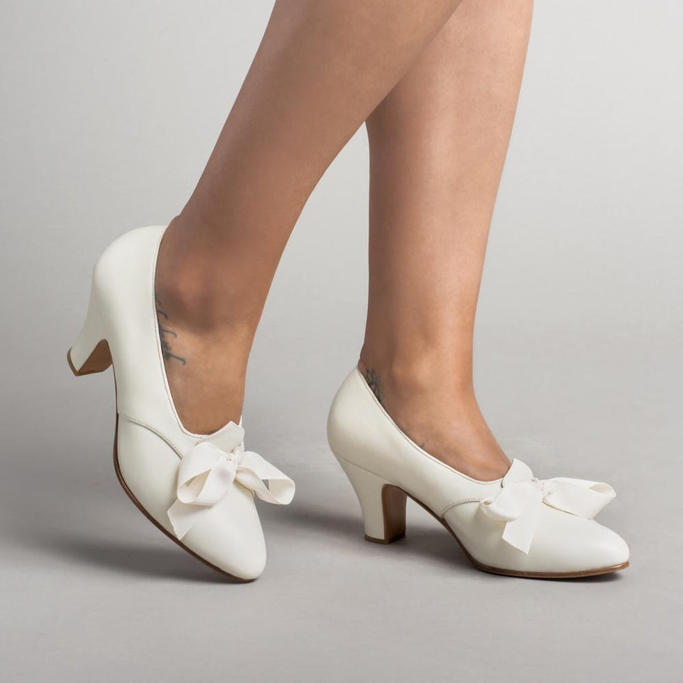DEADSTOCK Hazel Women's Vintage Pumps (Ivory) – American Duchess - Europe